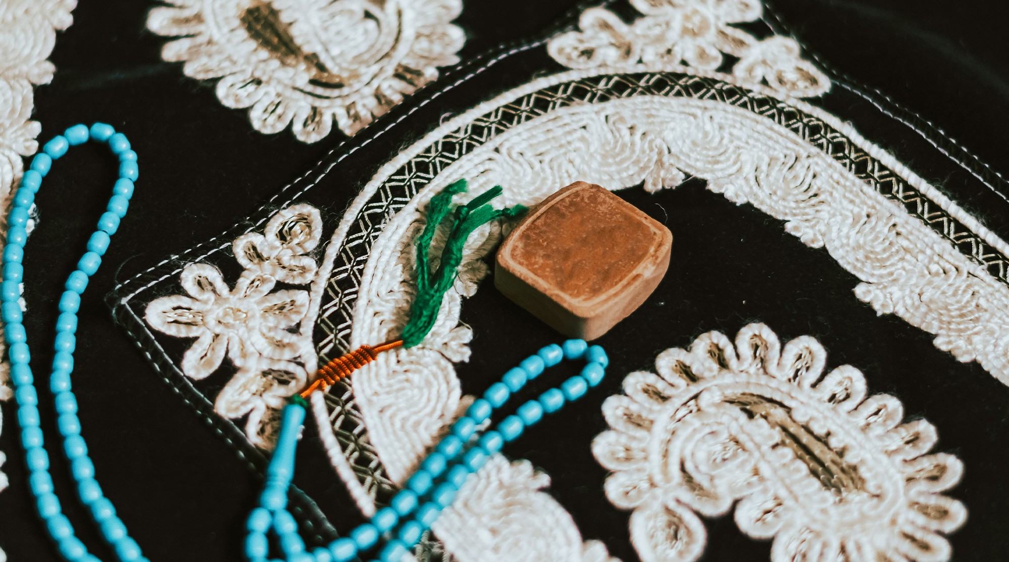 Why Do Shia Muslims Pray on Soil From Karbala? - IMAM-US.org